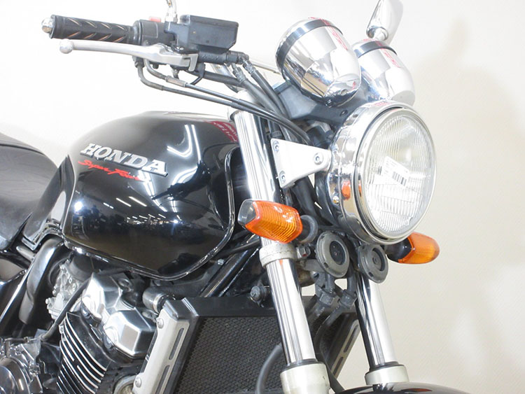 ホンダ CB400SF -ネイキッドブームを軌道に乗せた、プロジェクトBIG-1- | Bike Life Lab｜バイク王