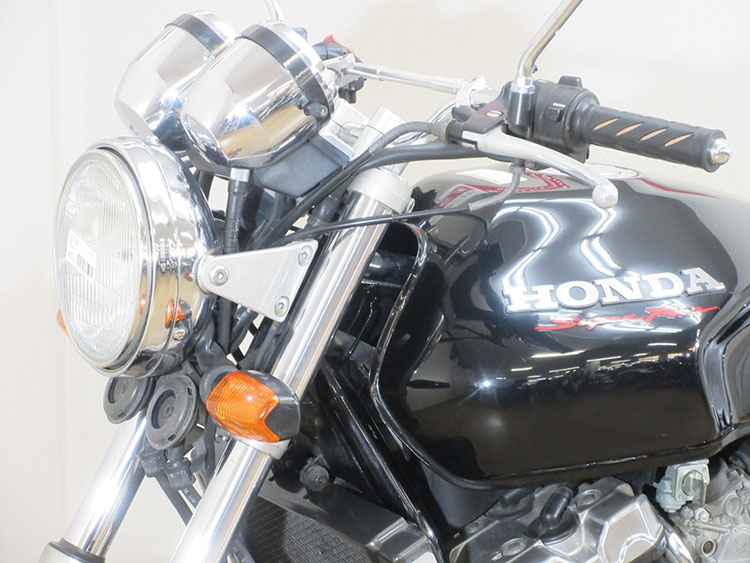 ホンダ CB400SF -ネイキッドブームを軌道に乗せた、プロジェクトBIG-1- | Bike Life Lab｜バイク王